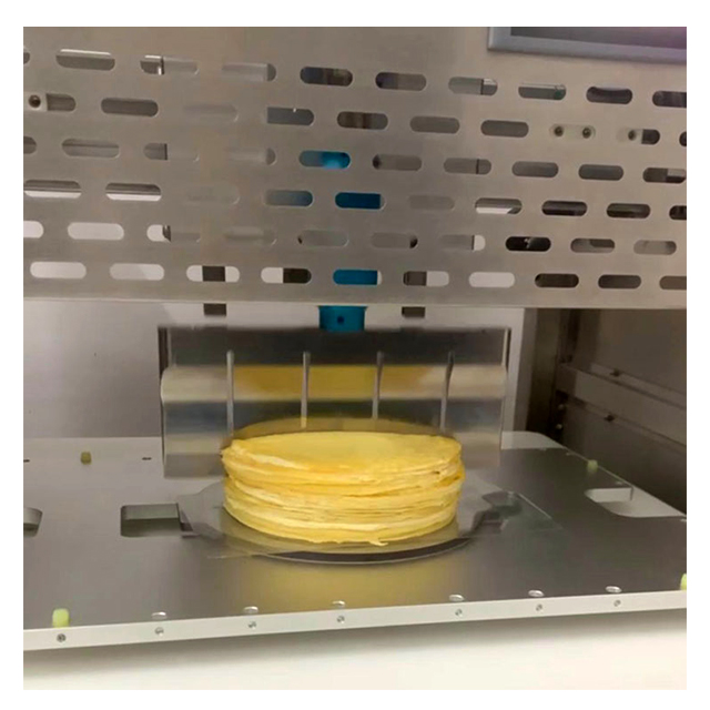 Ultrasonic cake cutting machine - Solutions for Food Industry